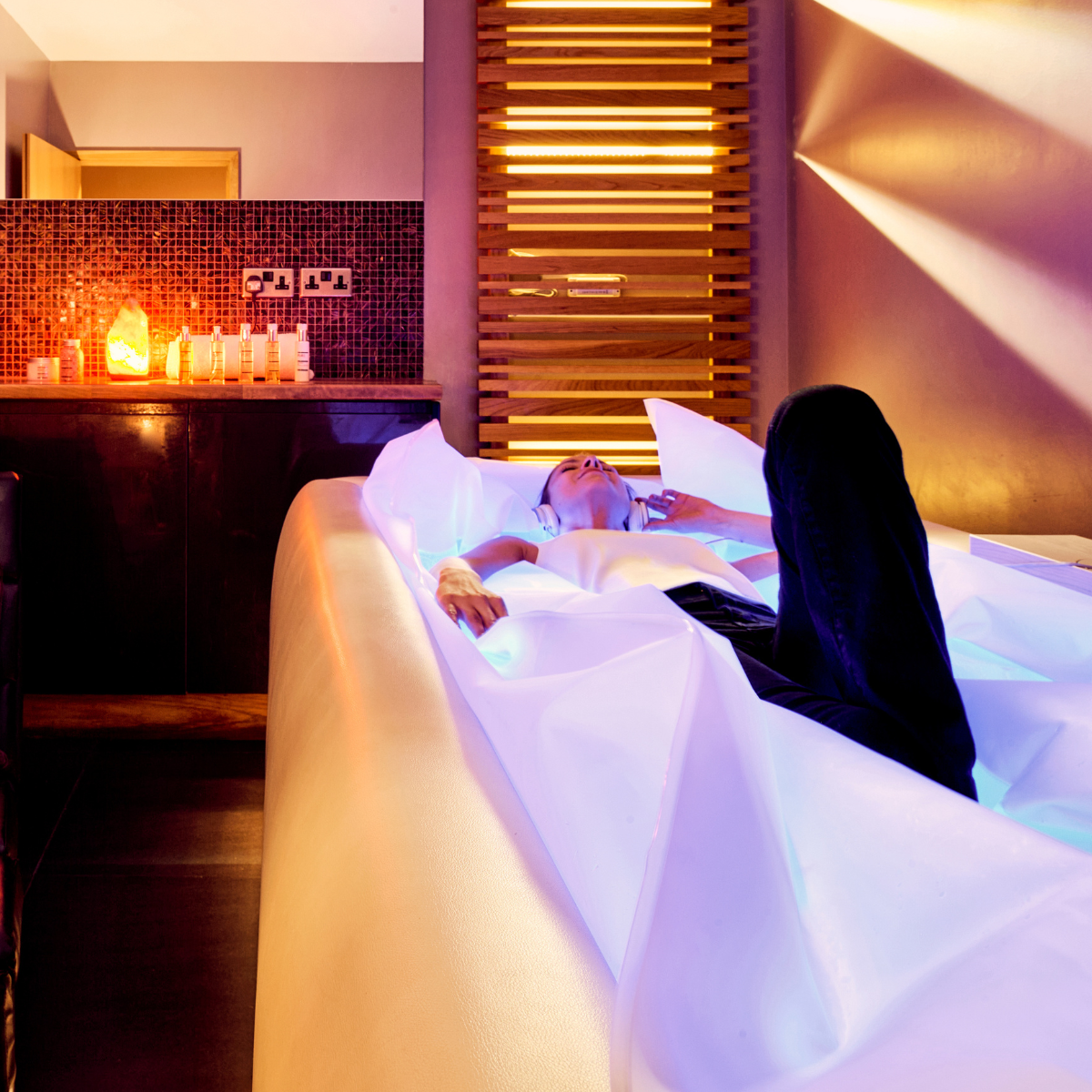 60-Minute Zerobody Dry Flotation Bed | PURE Spa UK